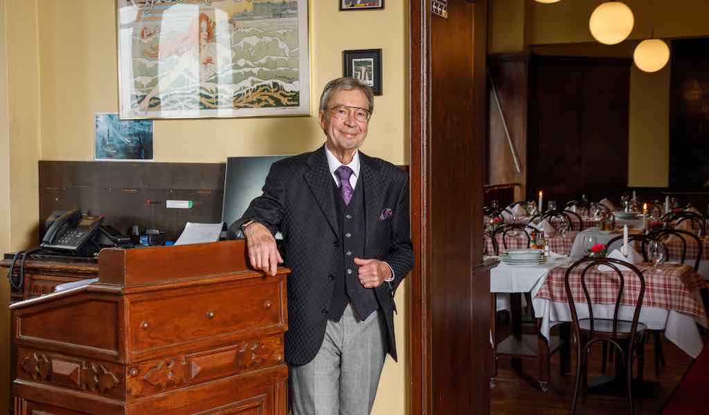 Patrick Willems: Nach schwerer Krankheit ist Berlins ältester Gastgeber ...